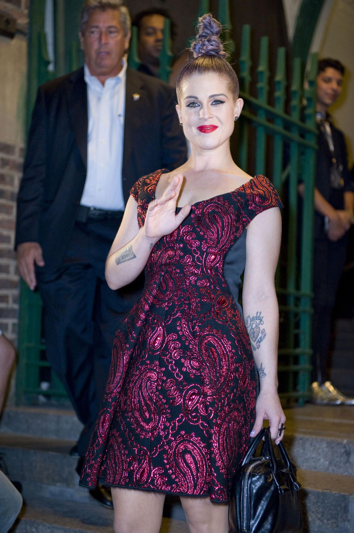 KELLY OSBOURNE at Marc Jacobs Fashion Show in New York – HawtCelebs