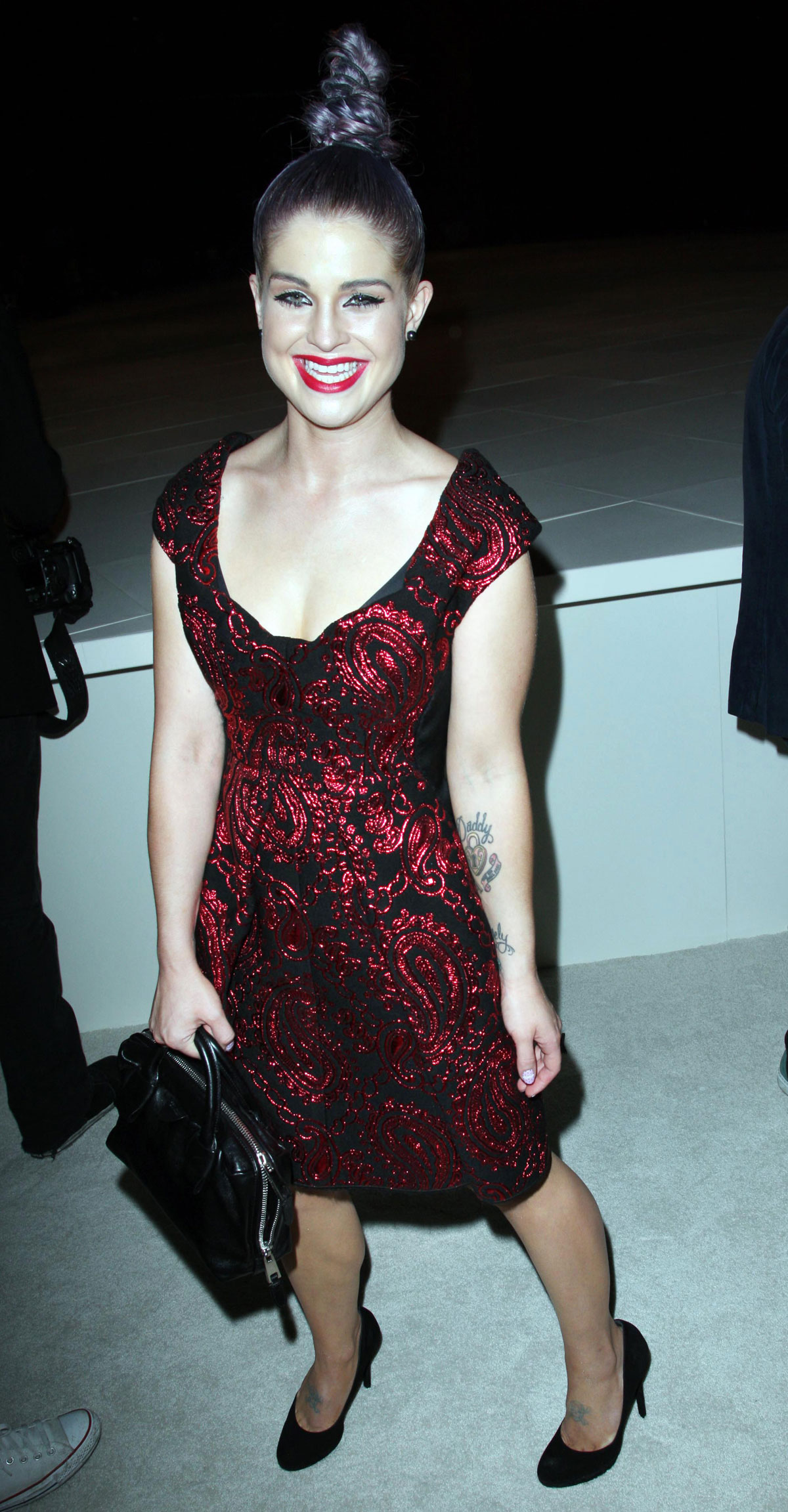 KELLY OSBOURNE at Marc Jacobs Fashion Show in New York – HawtCelebs