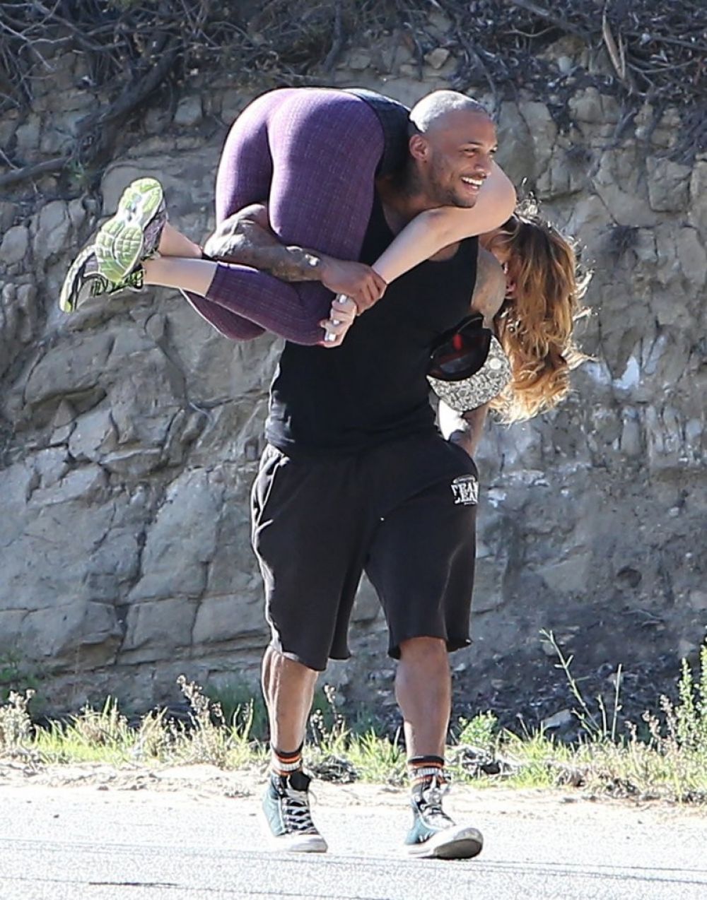 KELLY BROOK and David Mcintosh Share Affection Out in Los Angeles ...