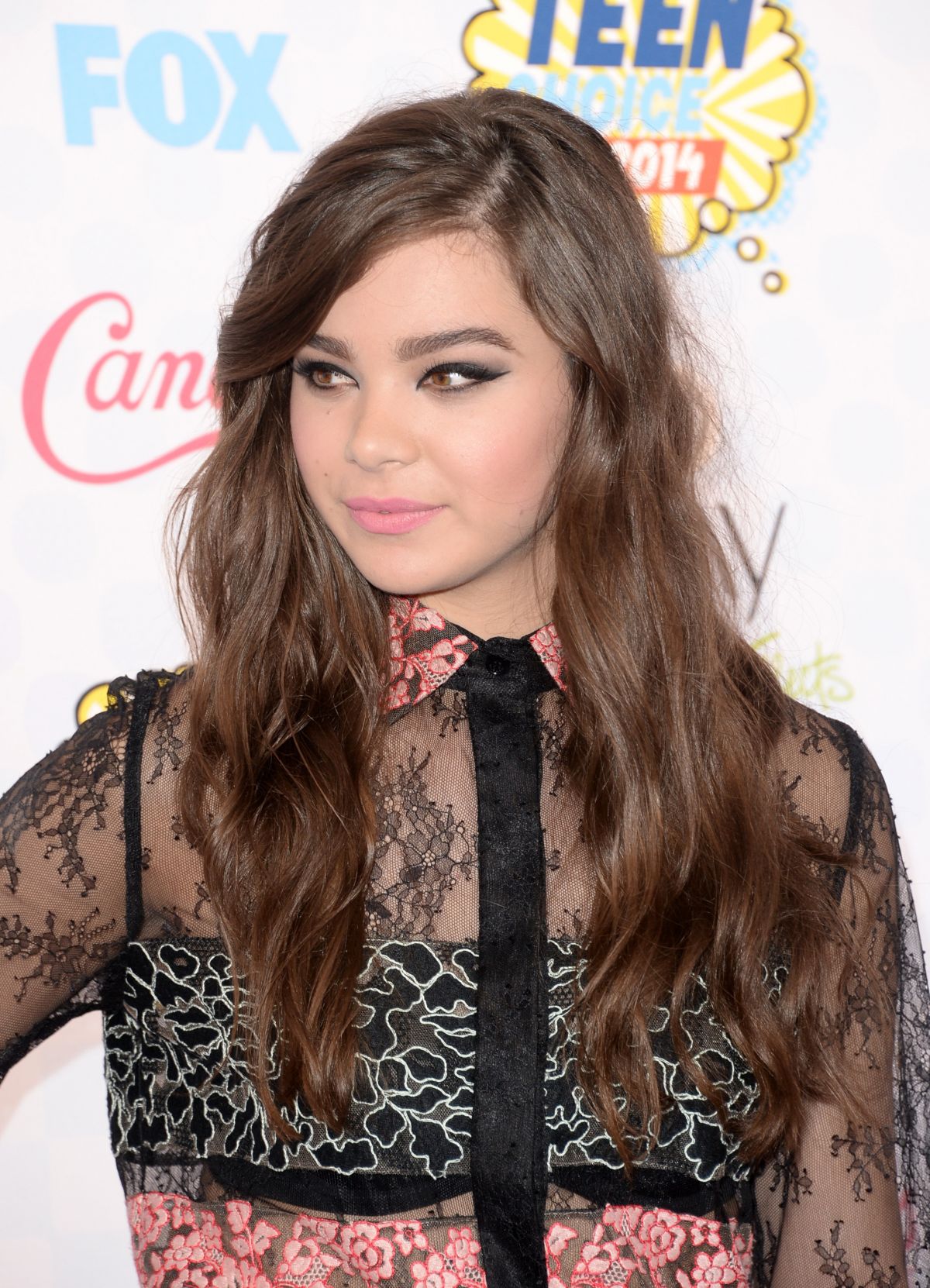 HAILEE STEINFELD at Teen Choice Awards 2014 in Los Angeles – HawtCelebs