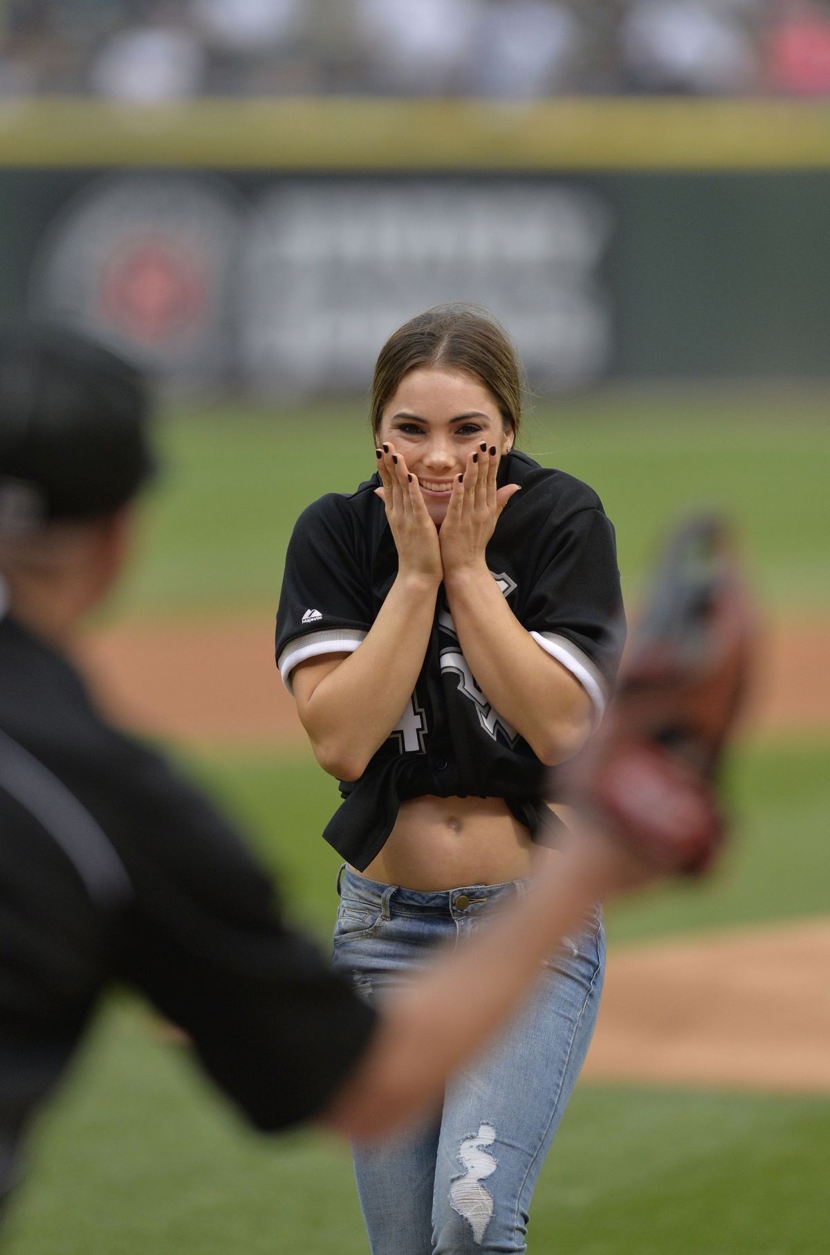 MCKAYLA MARONEY Throw First Pitch At Chicago White Sox Game HawtCelebs MCKAYLA MARONEY Throw First Pitch At Chicago White Sox Game HawtCelebs
