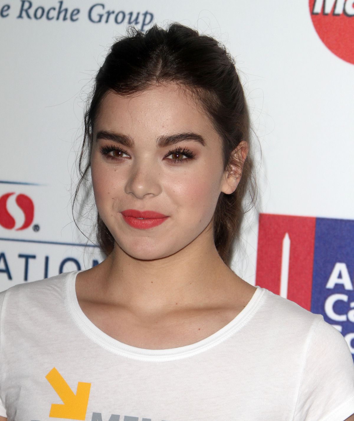 HAILEE STEINFELD at Stand Up 2 Cancer Live Benefit in Hollywood ...