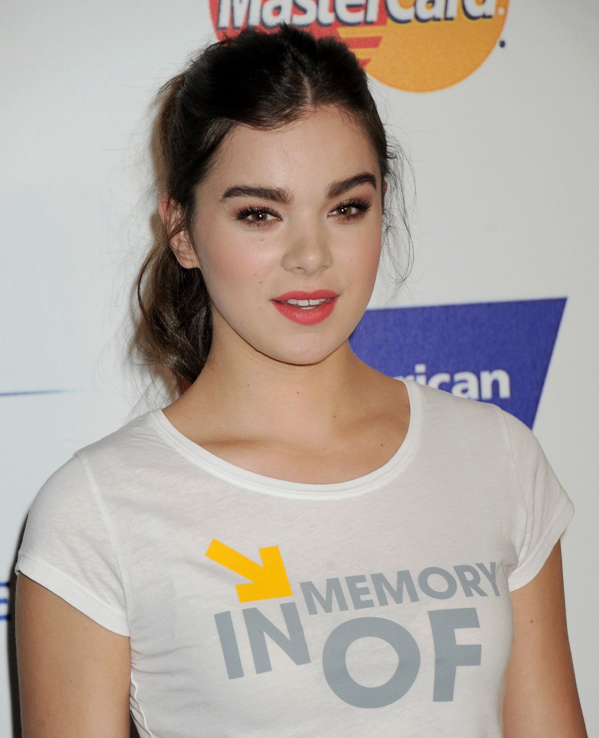 HAILEE STEINFELD at Stand Up 2 Cancer Live Benefit in Hollywood ...