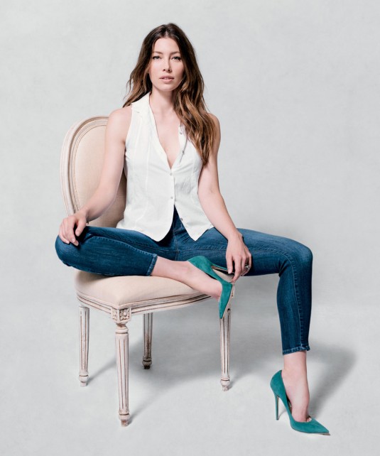 JESSICA BIEL – 2014 Jeff Vespa The Art of Discovery Photoshoot – HawtCelebs