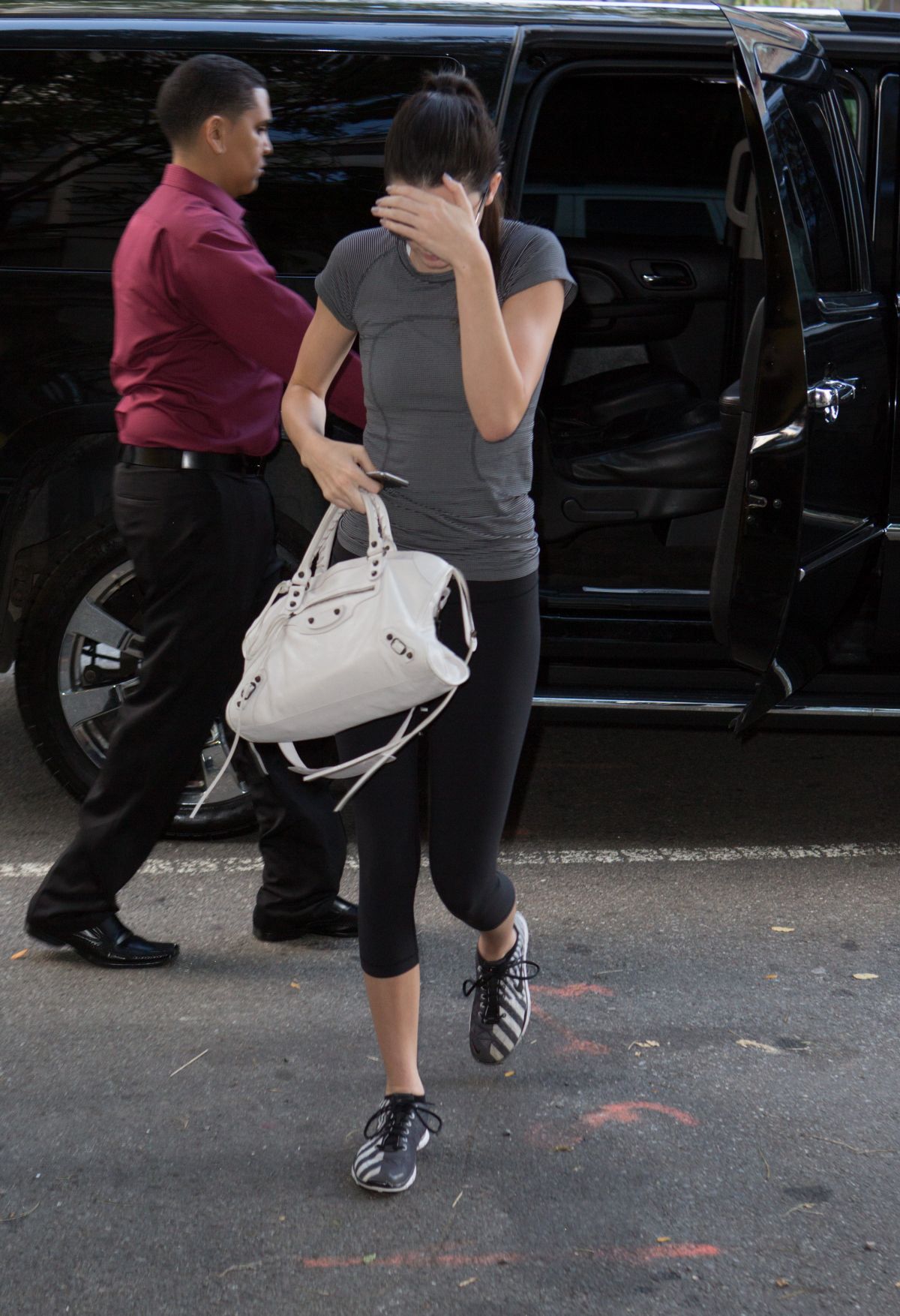 KENDALL JENNER Arrives at Gotham Boxing Gym in New York – HawtCelebs