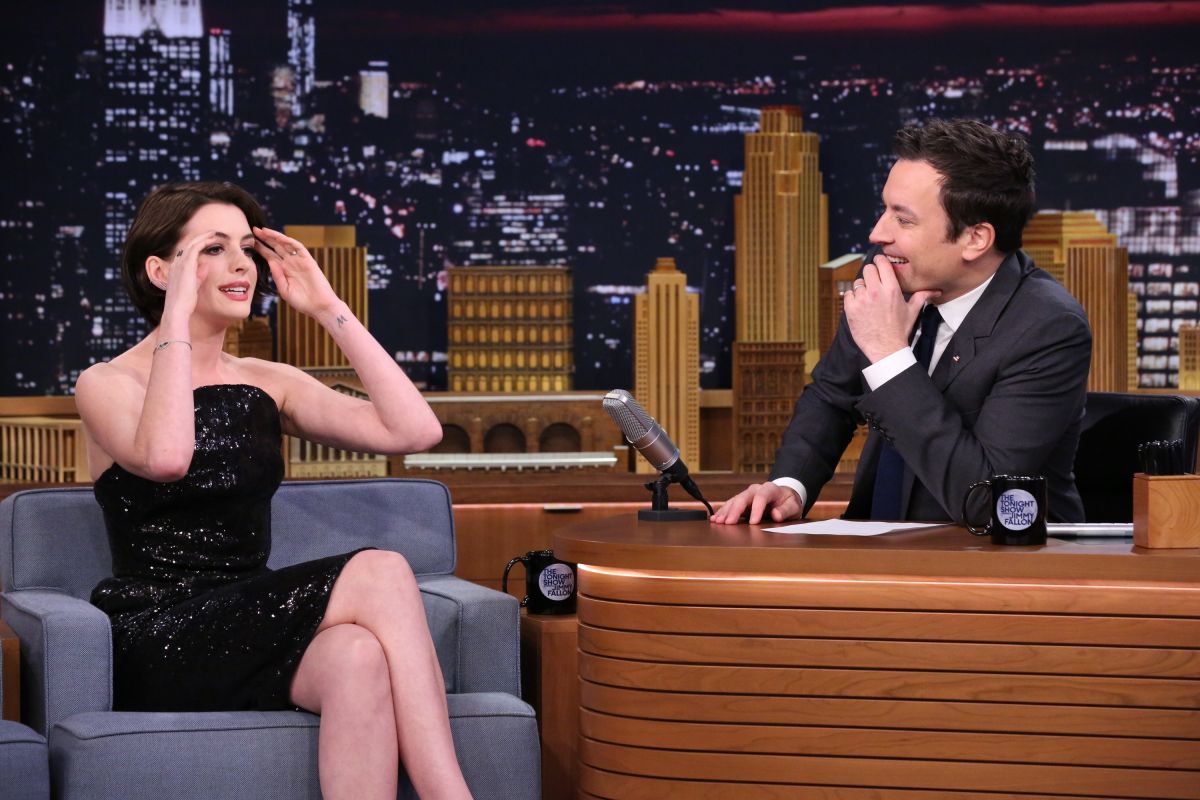 ANNE HATHAWAY at Tonight Show Starring Jimmy Fallon in Hollywood ...