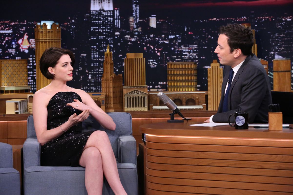 ANNE HATHAWAY at Tonight Show Starring Jimmy Fallon in Hollywood ...
