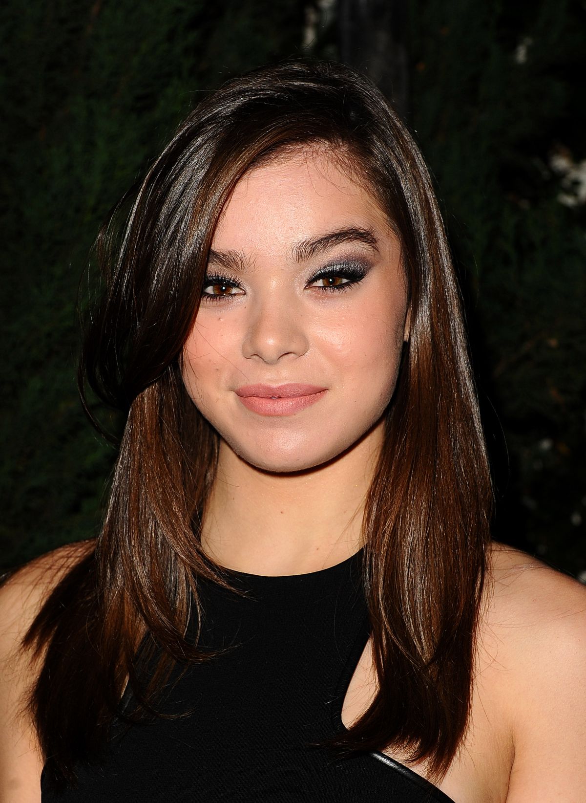 HAILEE STEINFELD at 2014 Looking Ahead Awards in Los Angeles – HawtCelebs