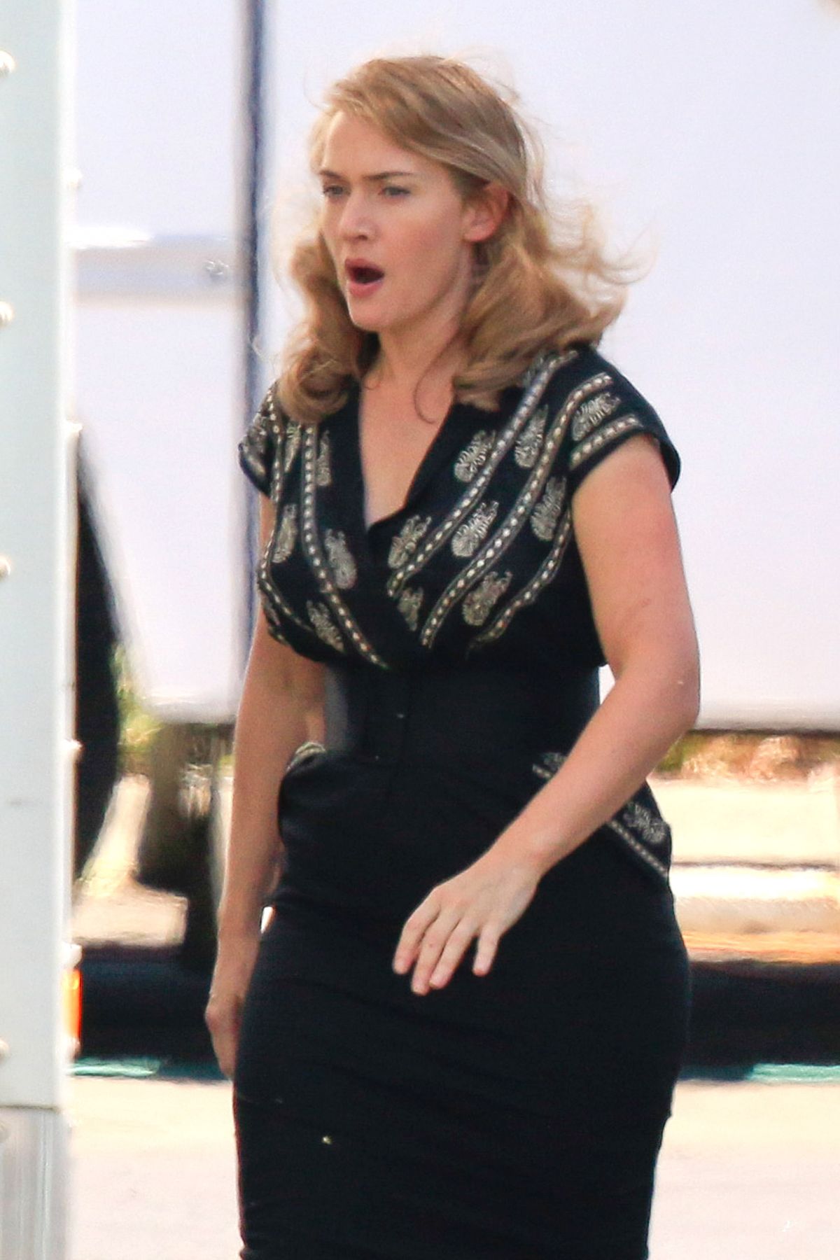 KATE WINSLET on the Set of The Dressmaker in Melbourne – HawtCelebs