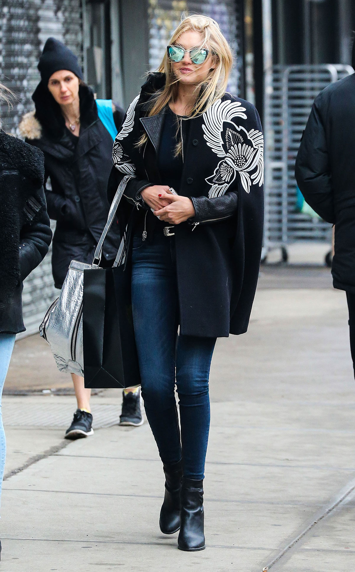 GIGI HADID Out Shopping in New York – HawtCelebs