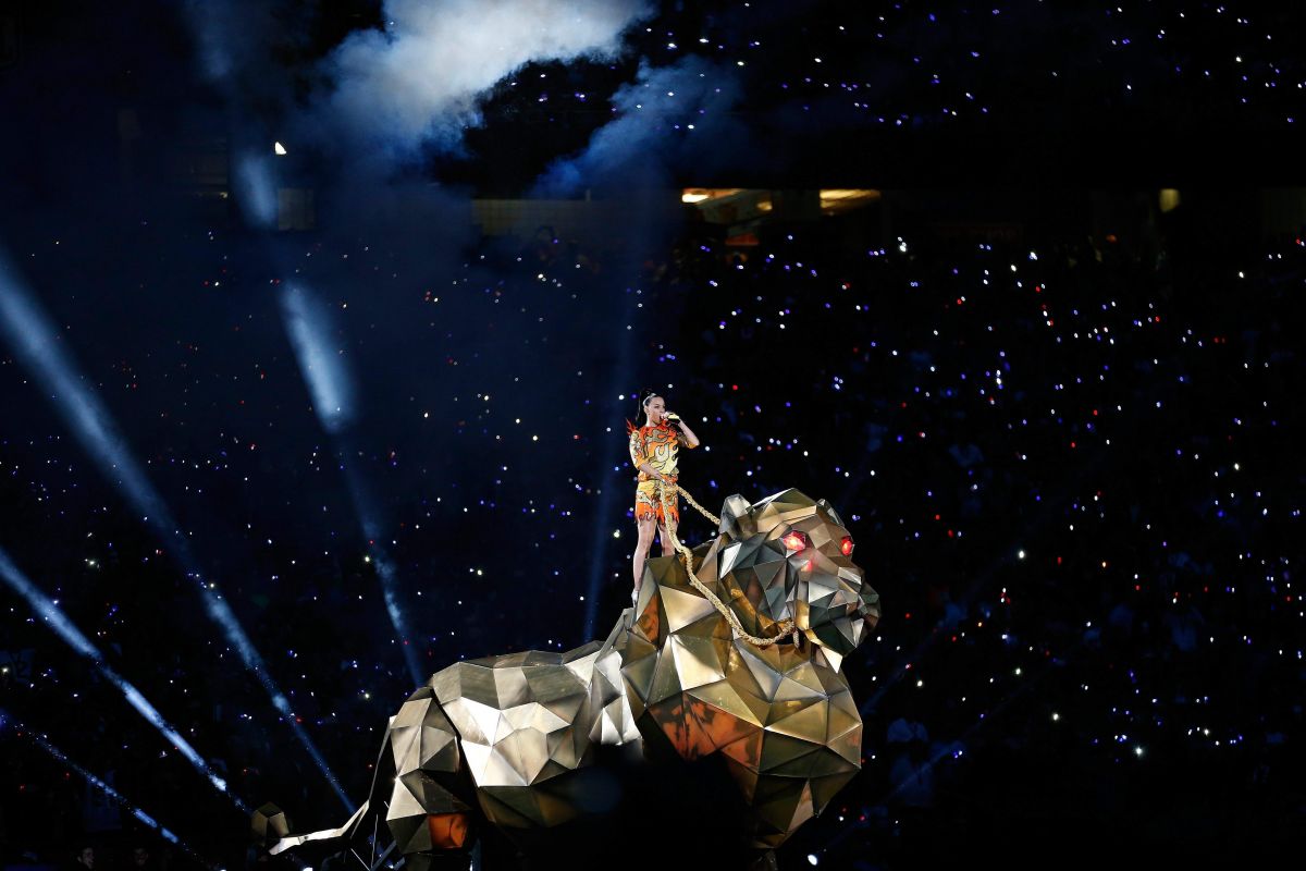 KATY PERRY Performs at Superbowl XLIX Halftime Show – HawtCelebs