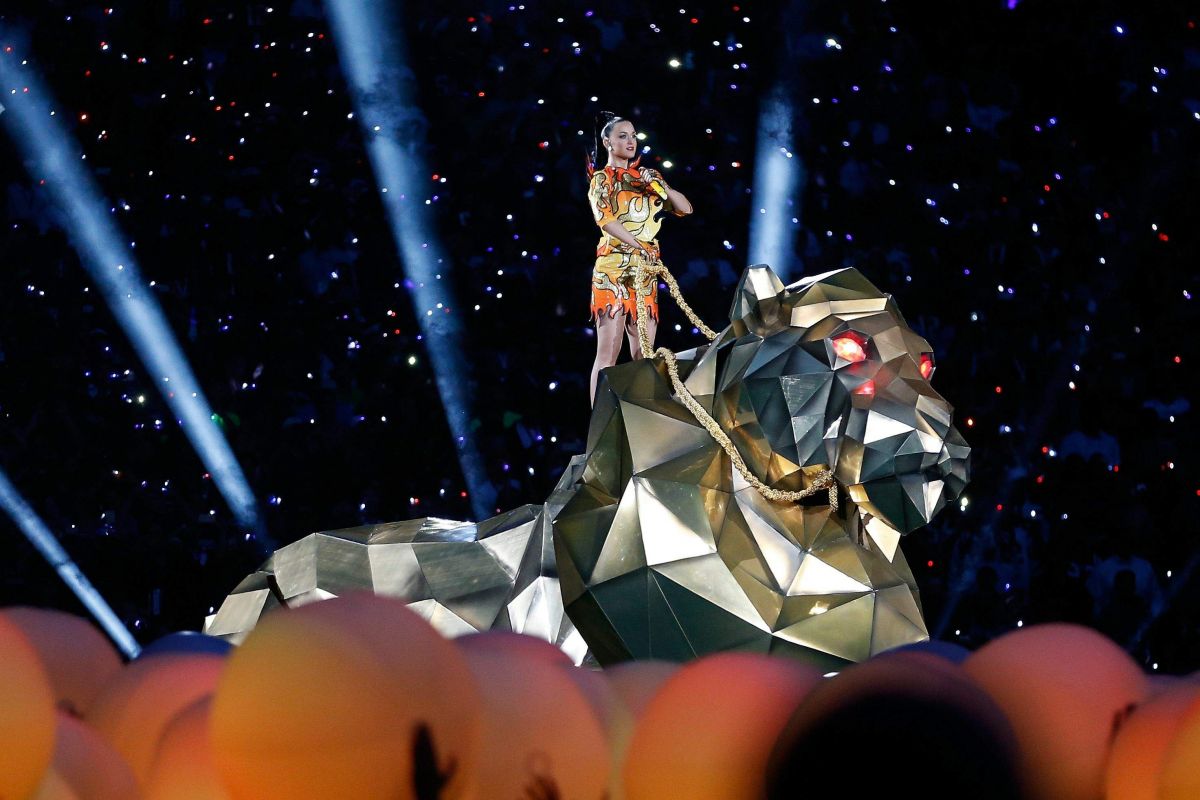 KATY PERRY Performs at Superbowl XLIX Halftime Show – HawtCelebs