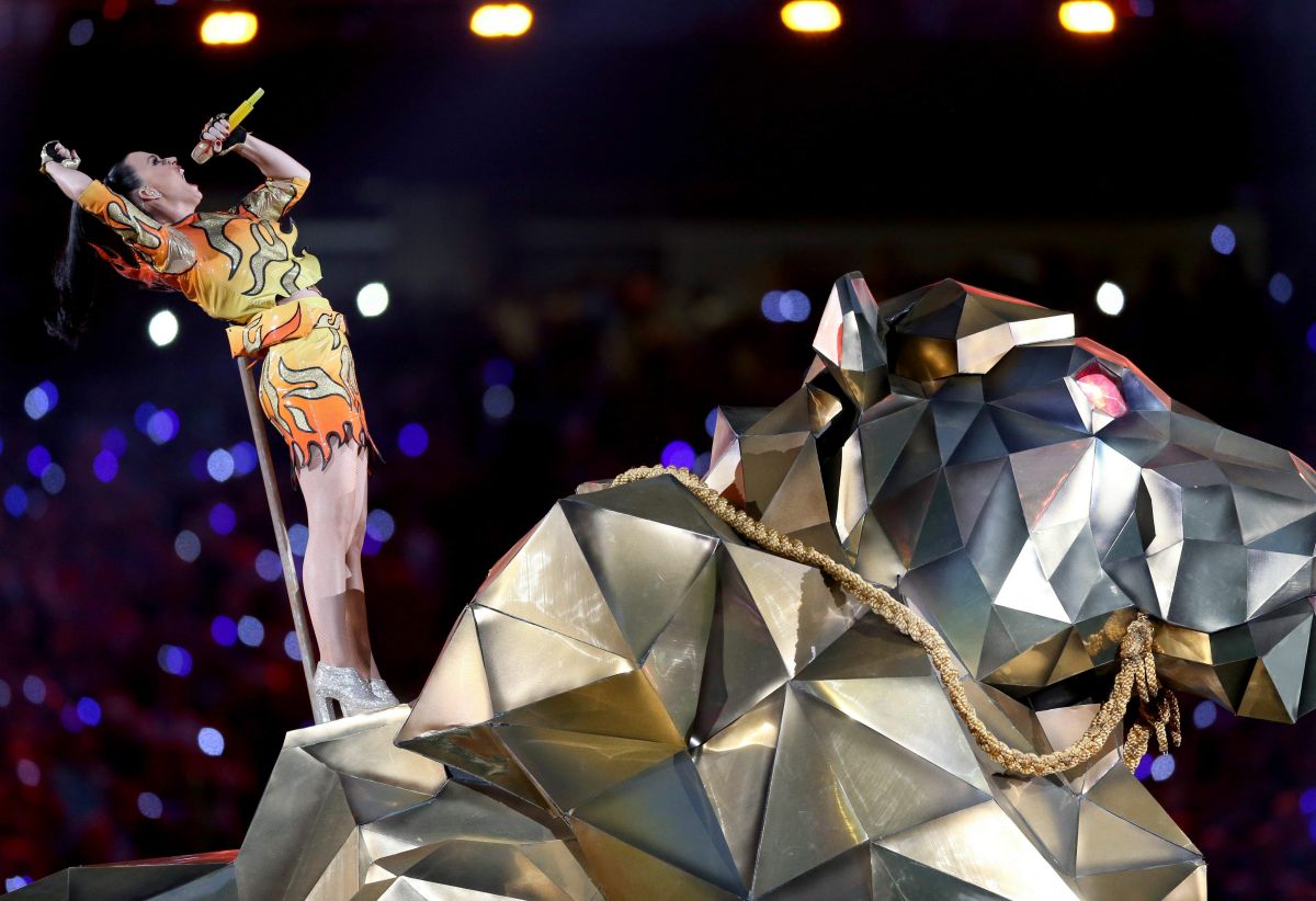 KATY PERRY Performs at Superbowl XLIX Halftime Show – HawtCelebs