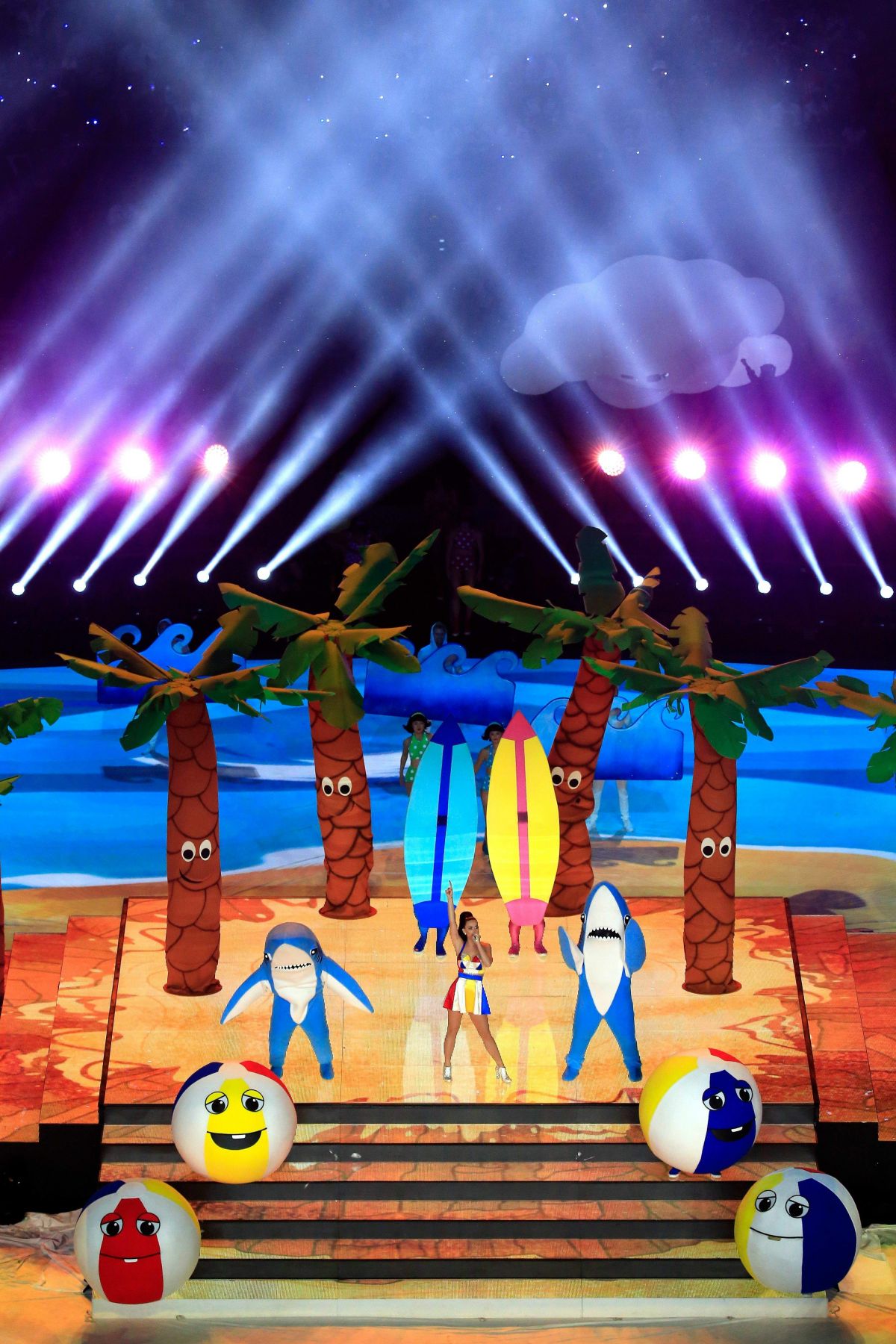 KATY PERRY Performs at Superbowl XLIX Halftime Show – HawtCelebs
