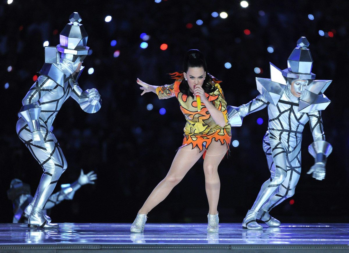 KATY PERRY Performs at Superbowl XLIX Halftime Show – HawtCelebs