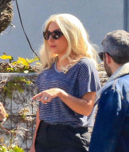 LADY GAGA Out Smoking – HawtCelebs
