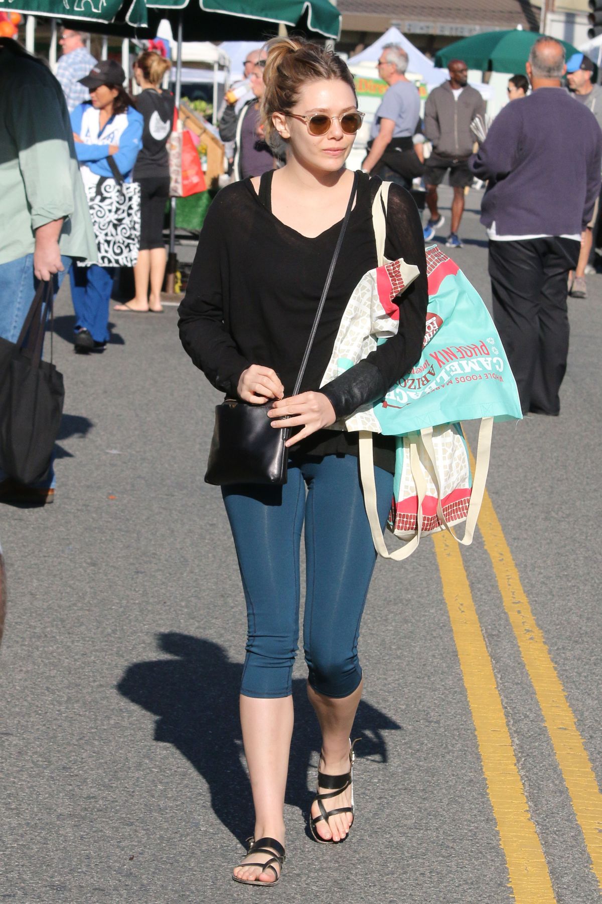 ELIZABETH OLSEN Arrives at Farmer’s Market in Los Angeles – HawtCelebs