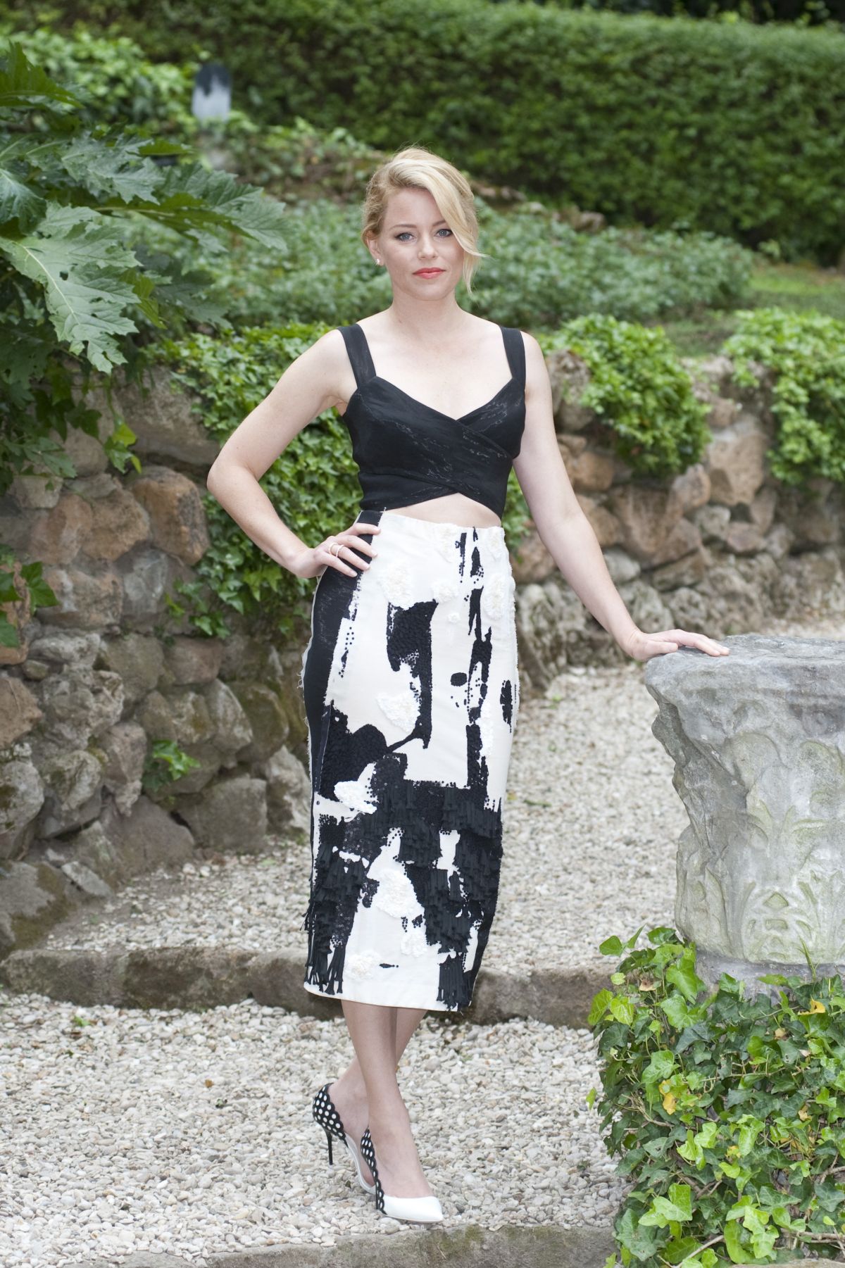 ELIZABETH BANKS at Pitch Perfect 2 Photocall in Rome – HawtCelebs