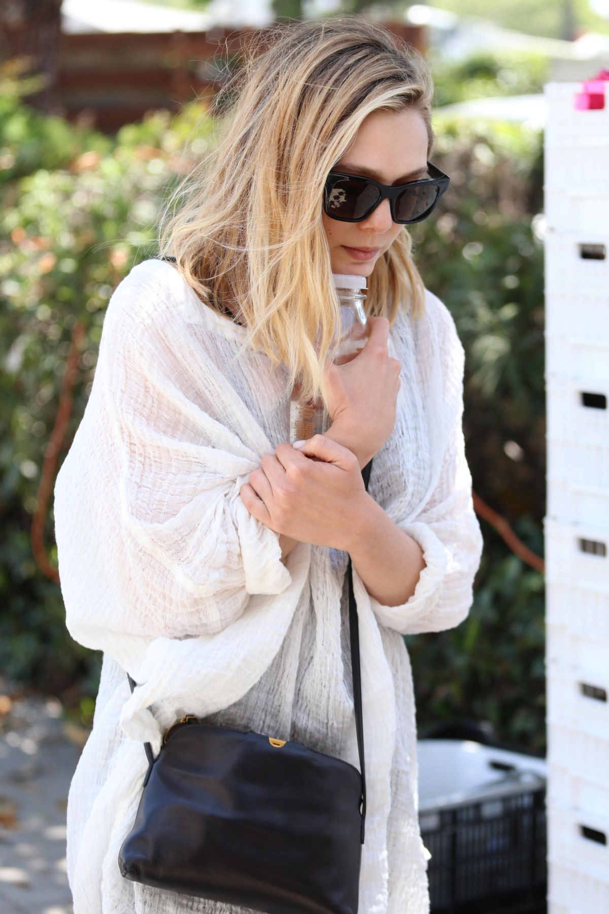ELIZABETH OLSEN Leaves Farmer’s Market in Studio City 05/0./2015 ...