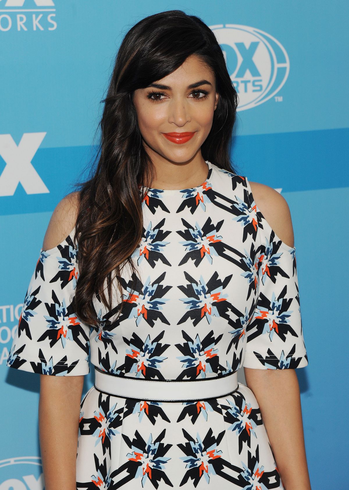 Hannah Simone – Page 2 – HawtCelebs