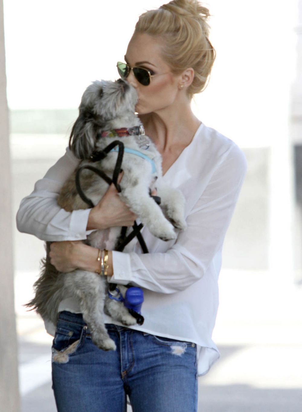 LAURA VANDERVOORT Walks Her Dog Out in Los Angeles 05/11/2015 – HawtCelebs