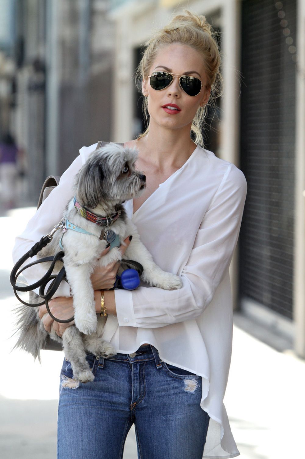 LAURA VANDERVOORT Walks Her Dog Out in Los Angeles 05/11/2015 – HawtCelebs