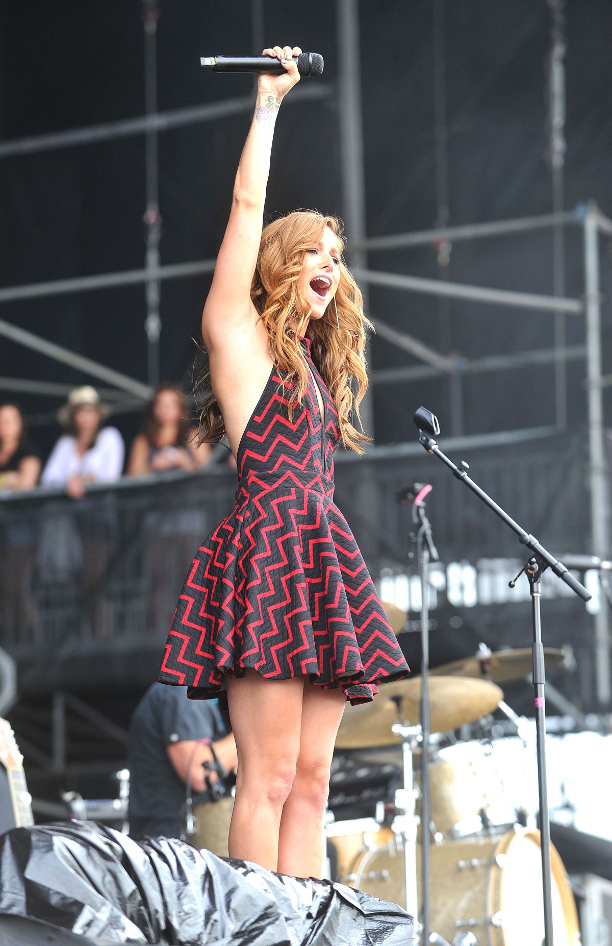 CASSADEE POPE Performs at 2015 Farmborough Country Music Festival in ...