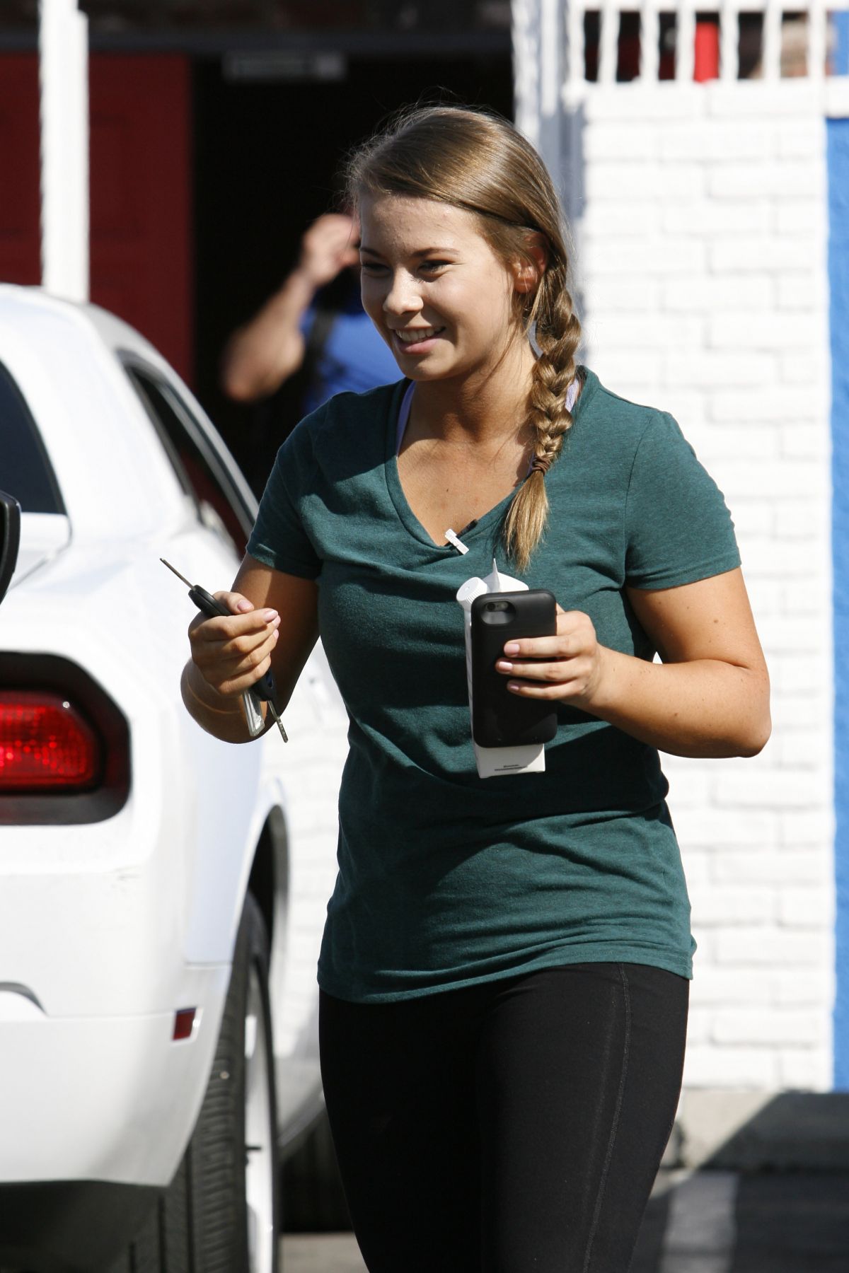 BINDI IRWIN Arrives at DWTS Studio in Hollywood 10/06/2015 – HawtCelebs