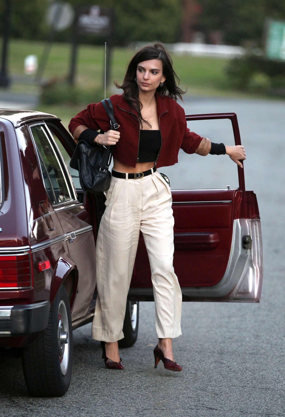 EMILY RATAJKOWSKI on the Set of Cruise in New York 10/20/2015 – HawtCelebs