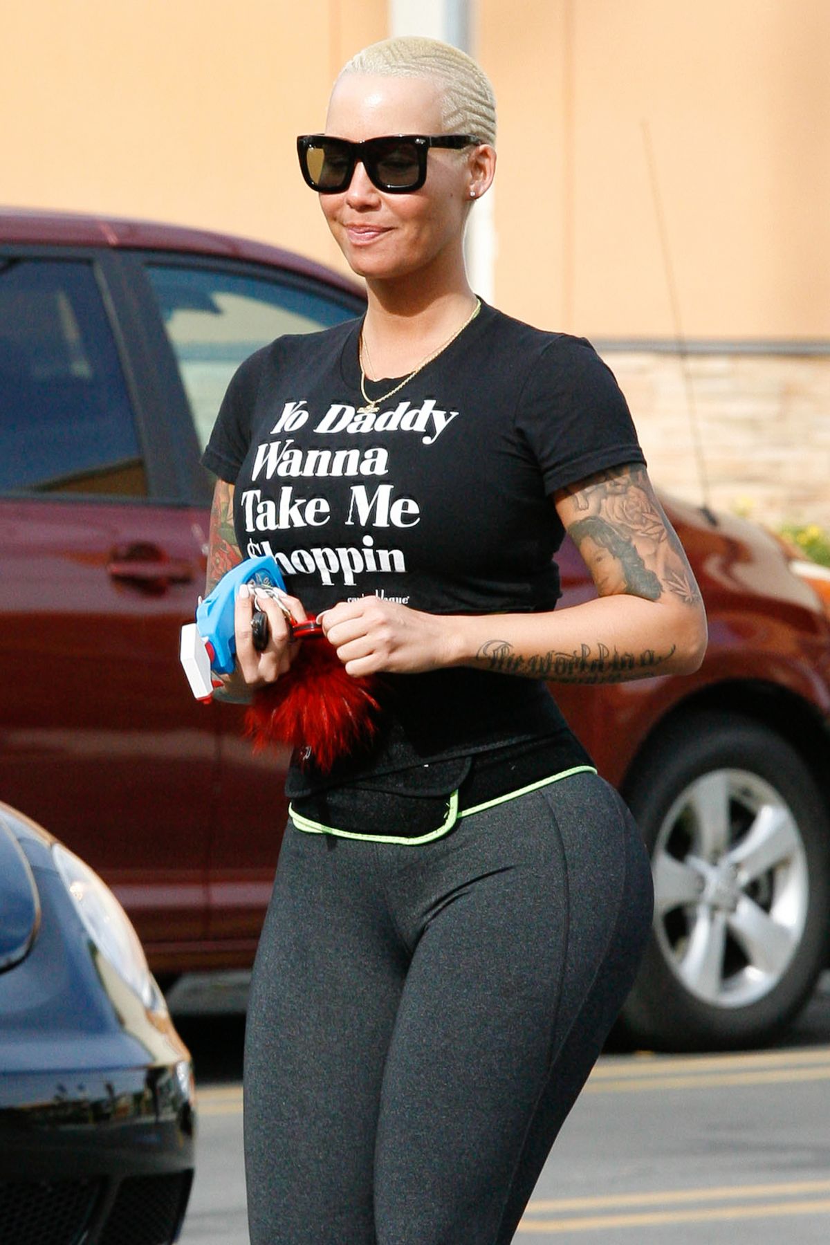 AMBER ROSE Out and About in Studio City 12/27/2015 – HawtCelebs