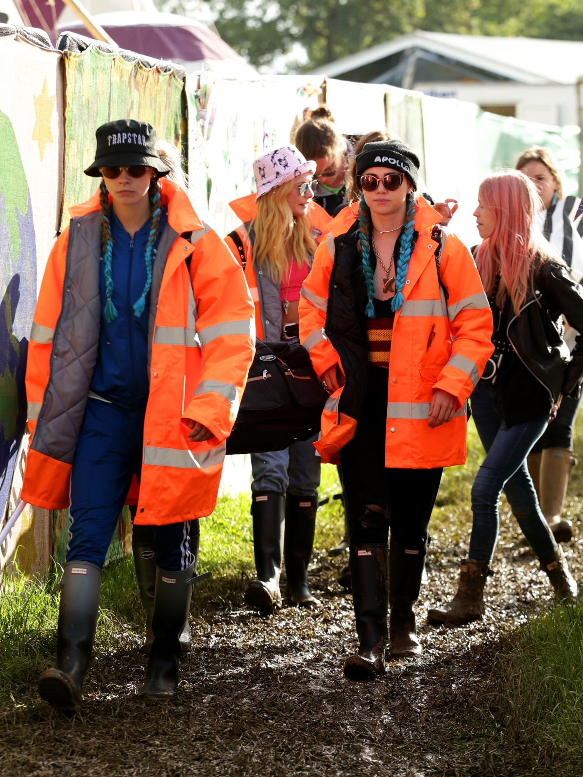 CARA DELEVINGNE, SUKI WATERHOUSE and POPPY DELEVINGNE at 2016 ...