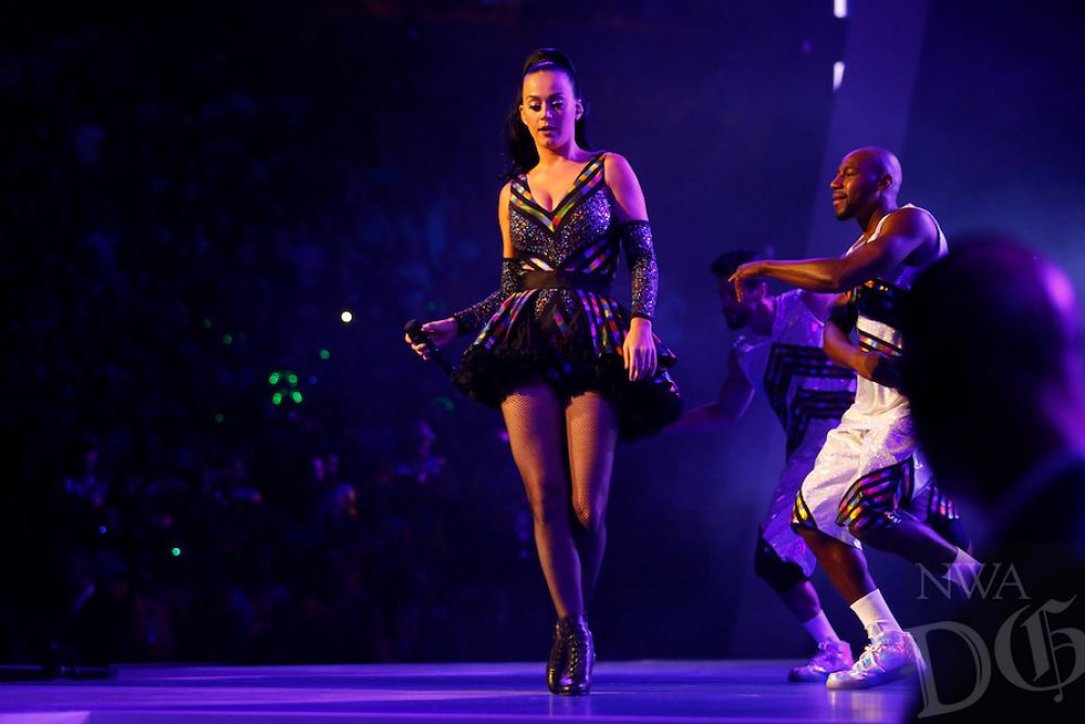 KATY PERRY Performs at Walmart Shareholders Event 06/03/2016 – HawtCelebs