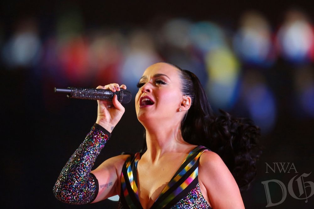 KATY PERRY Performs at Walmart Shareholders Event 06/03/2016 – HawtCelebs