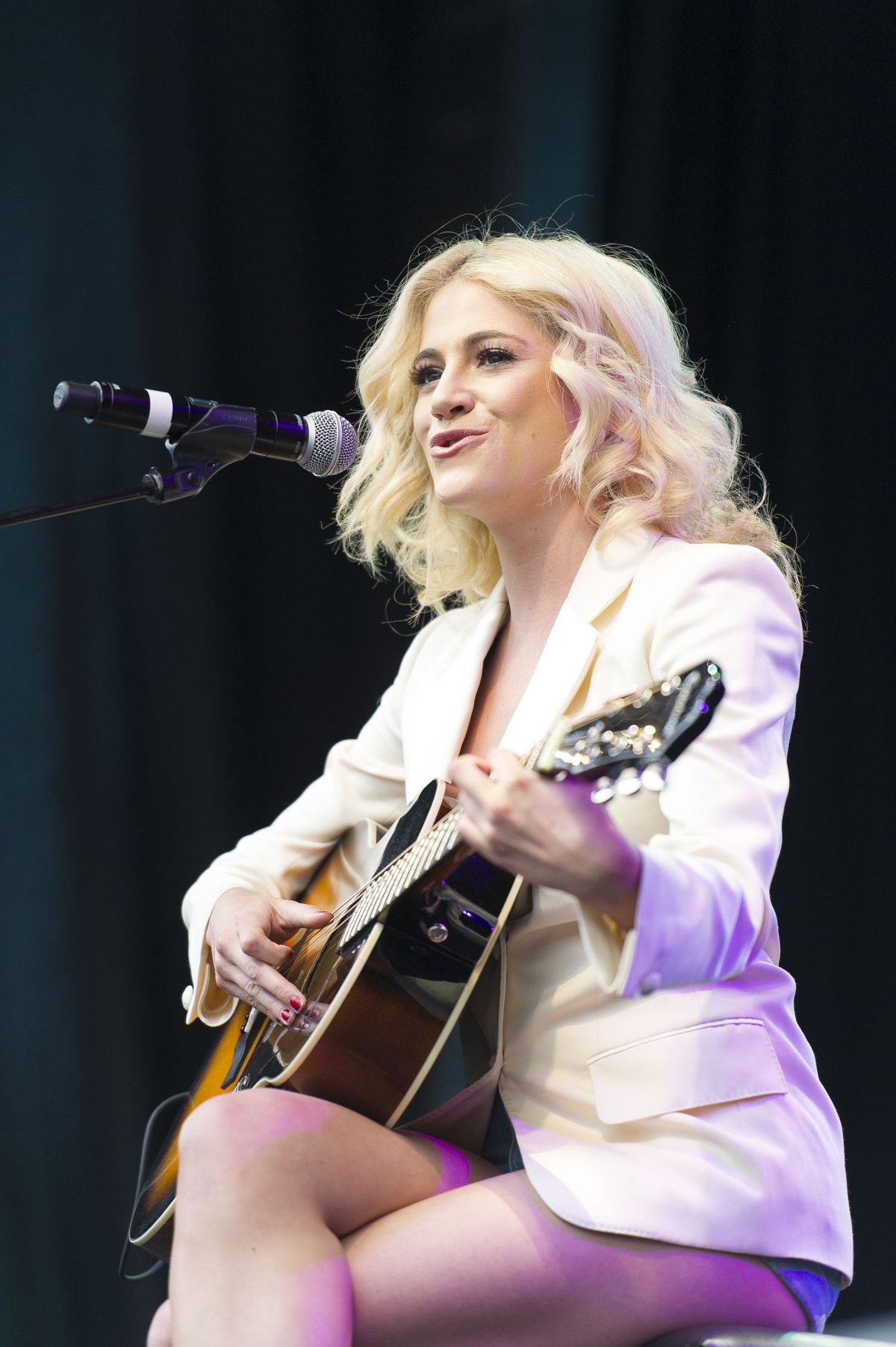 PIXIE LOTT at Breakfast at Tiffany’s Performance at West End Live in ...