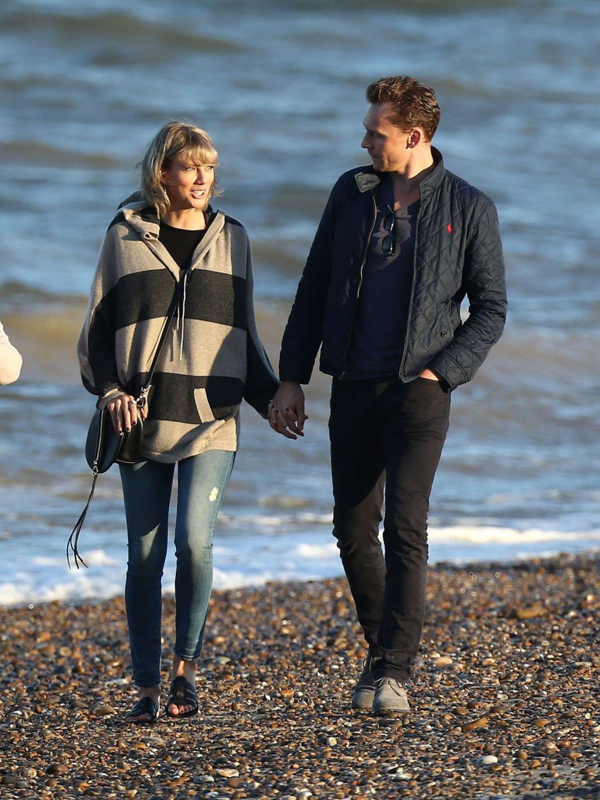 TAYLOR SWIFT and Tom Hiddleston at Suffolk Beach in England 06/25/2016 ...