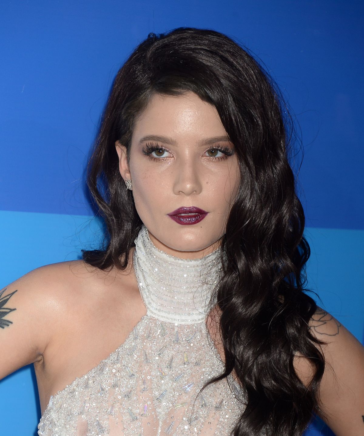 HALSEY at 2016 MTV Video Music Awards in New York 08/28/2016 – HawtCelebs