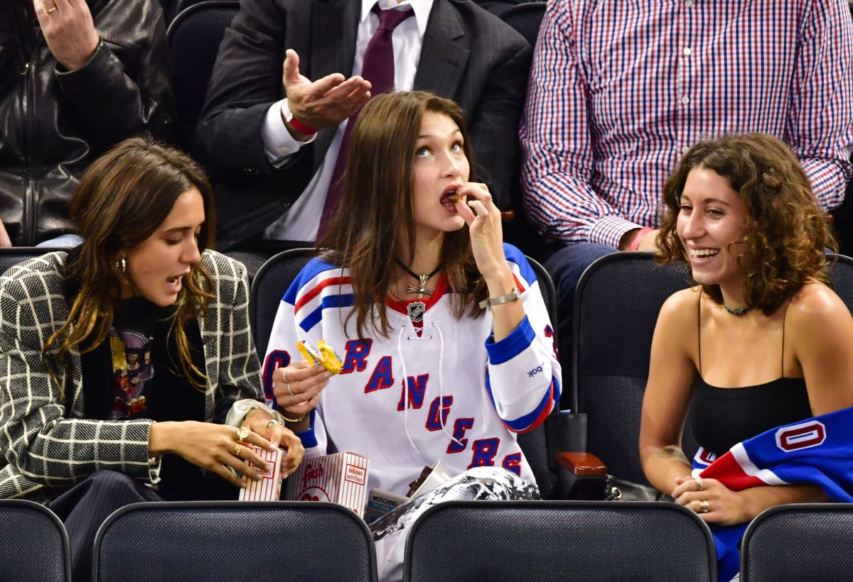 BELLA HADID at New York Rangers Game 10/19/2016 – HawtCelebs