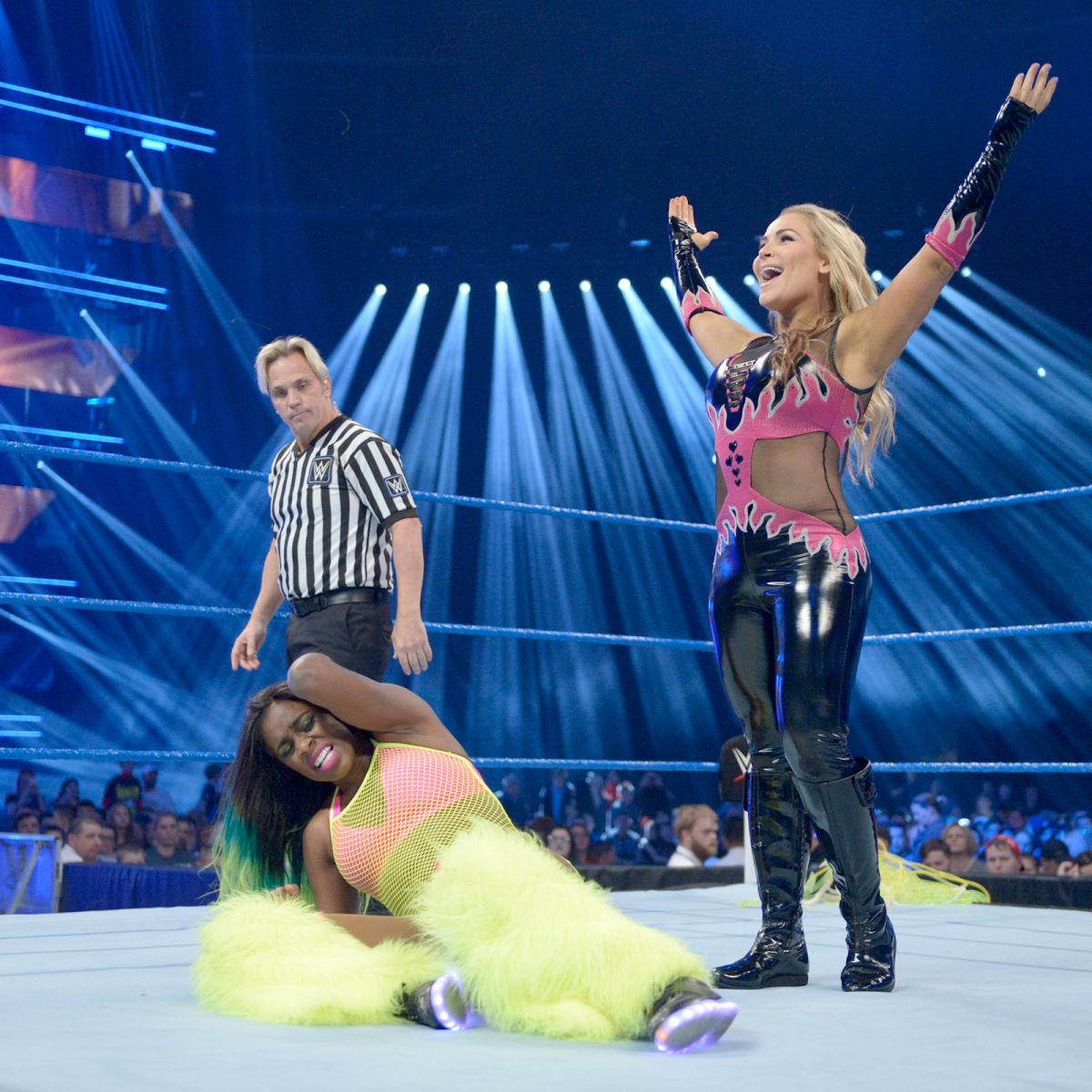 WWE – Smackdown Live! Digitals 11/08/2016 – HawtCelebs