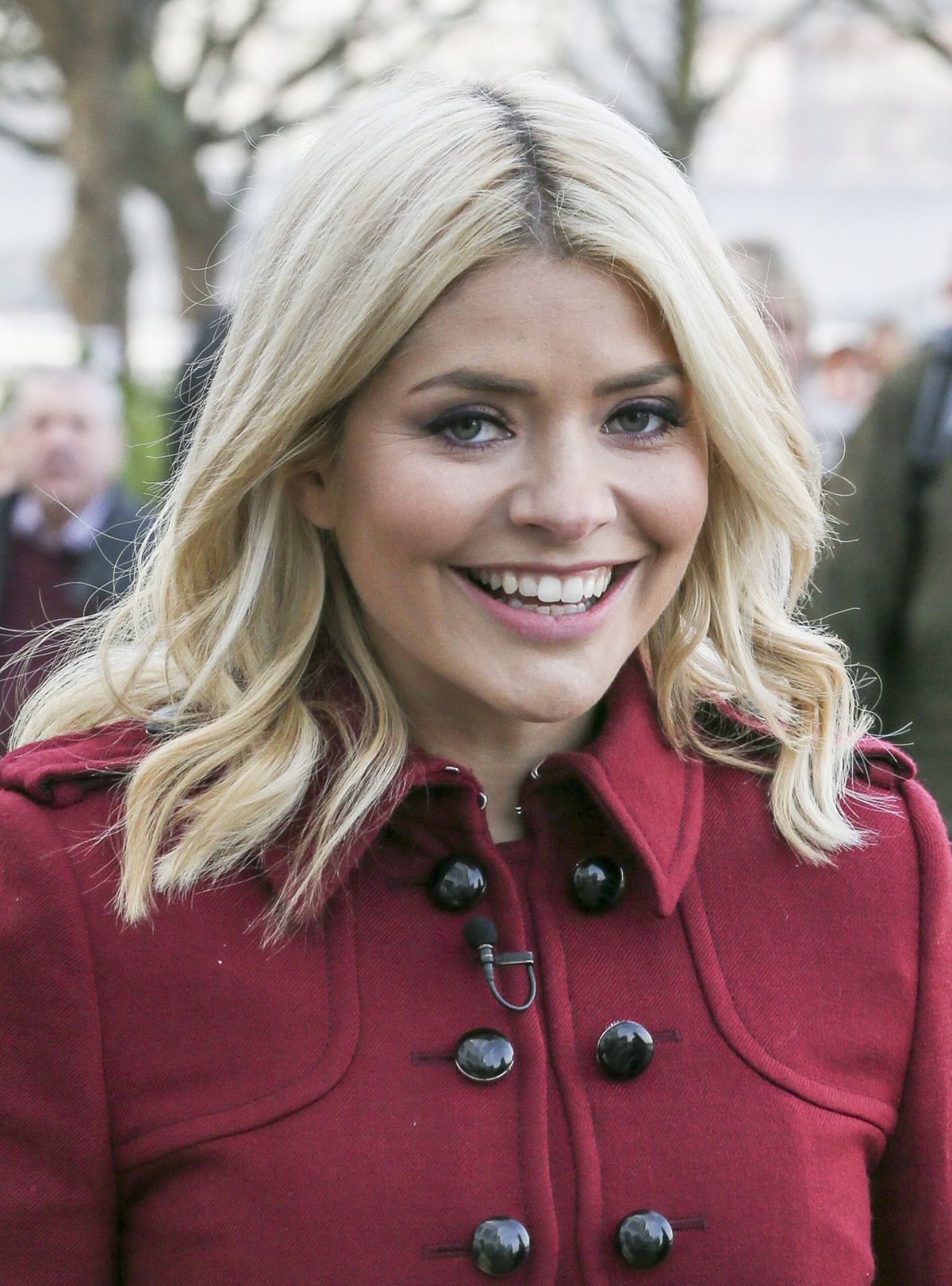 Holly Willoughby – Page 20 – HawtCelebs