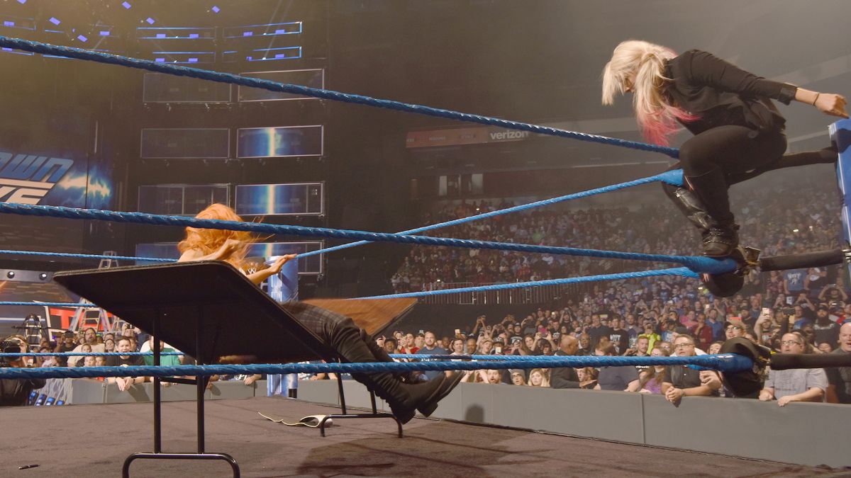 WWE – Smackdown Live! Digitals 11/29/2016 – HawtCelebs