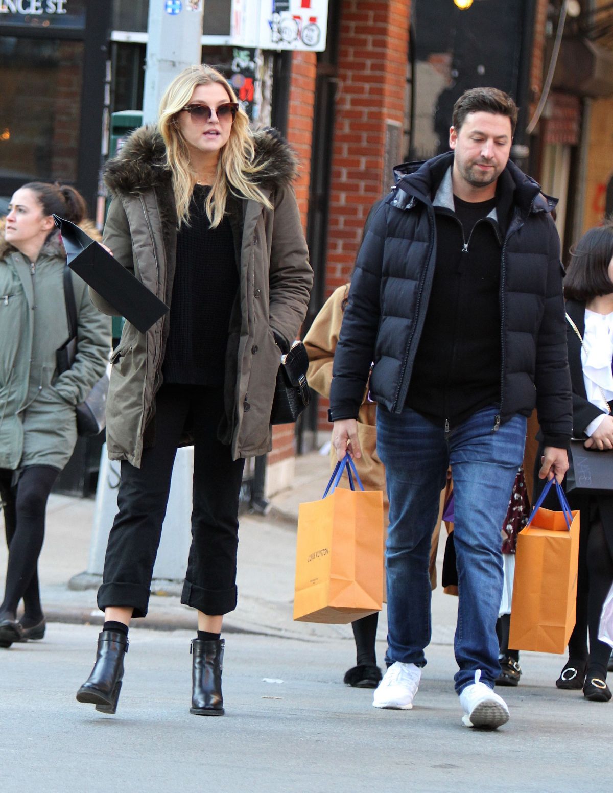 RACHEL HILBERT and Brett Eldredge Out in New York 02/14/2017 – HawtCelebs