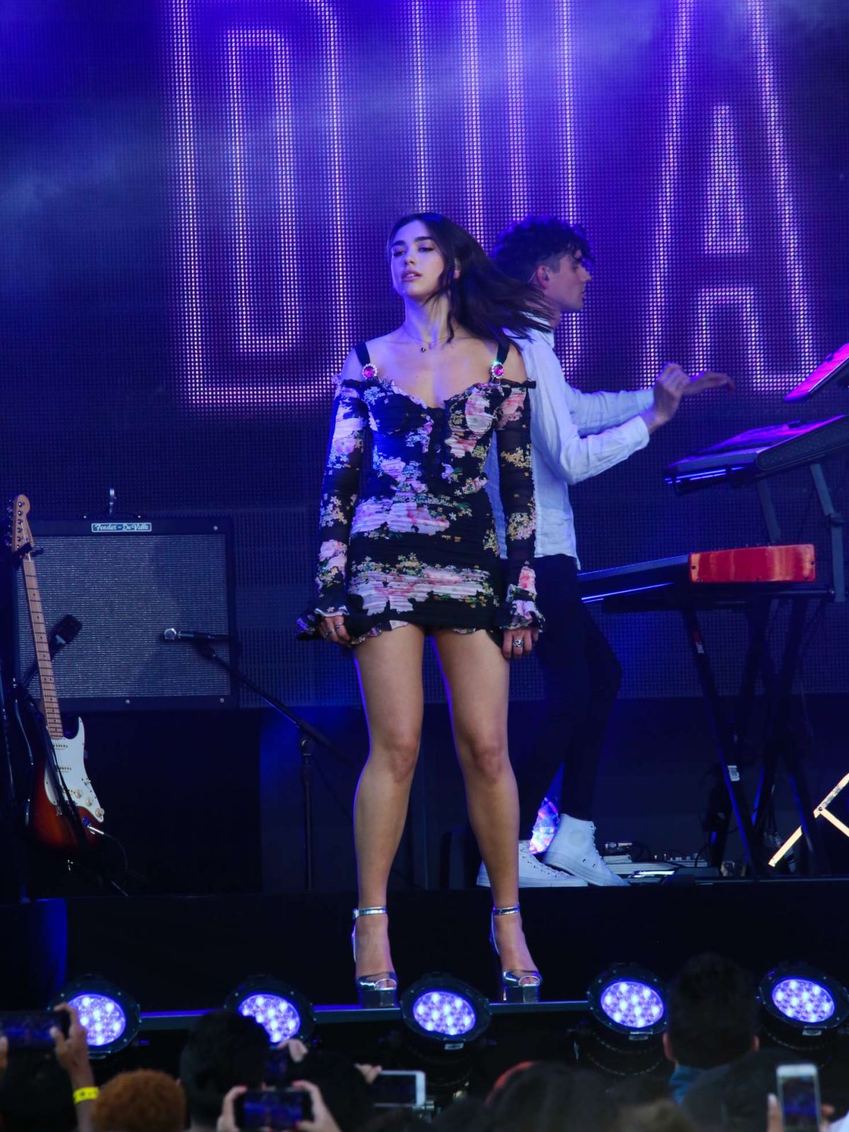 DUA LIPA Performs at Jimmy Kimmel Live 04/20/2017 – HawtCelebs