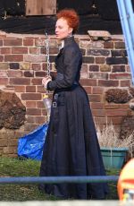 MARGOT ROBBIE as Queen Elizabeth I on the Set of Mary Queen of Scots ...