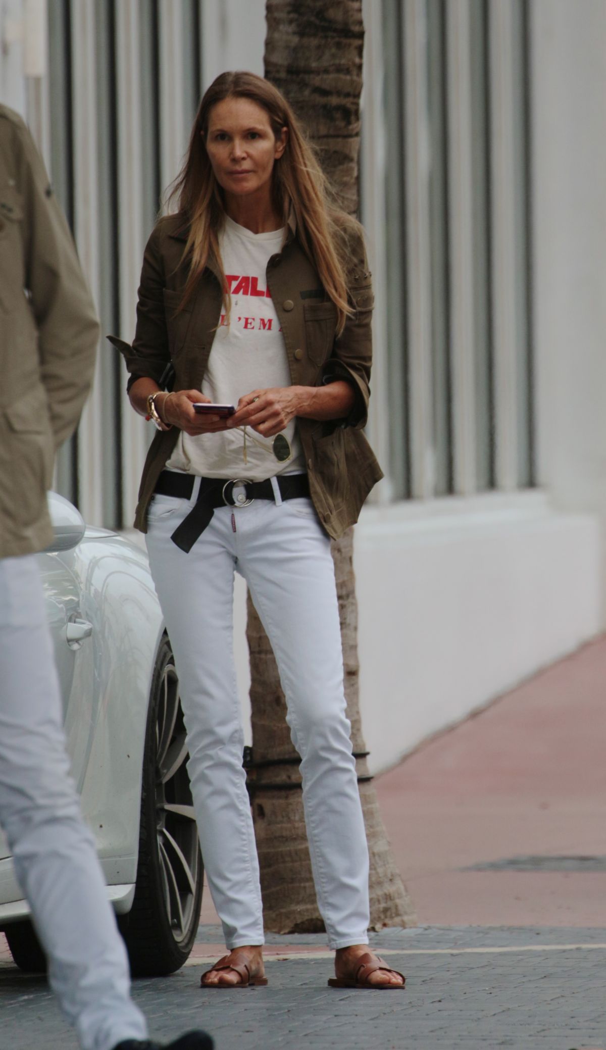 ELLE MACPHERSON Out and About in Miami 09/22/2017 – HawtCelebs