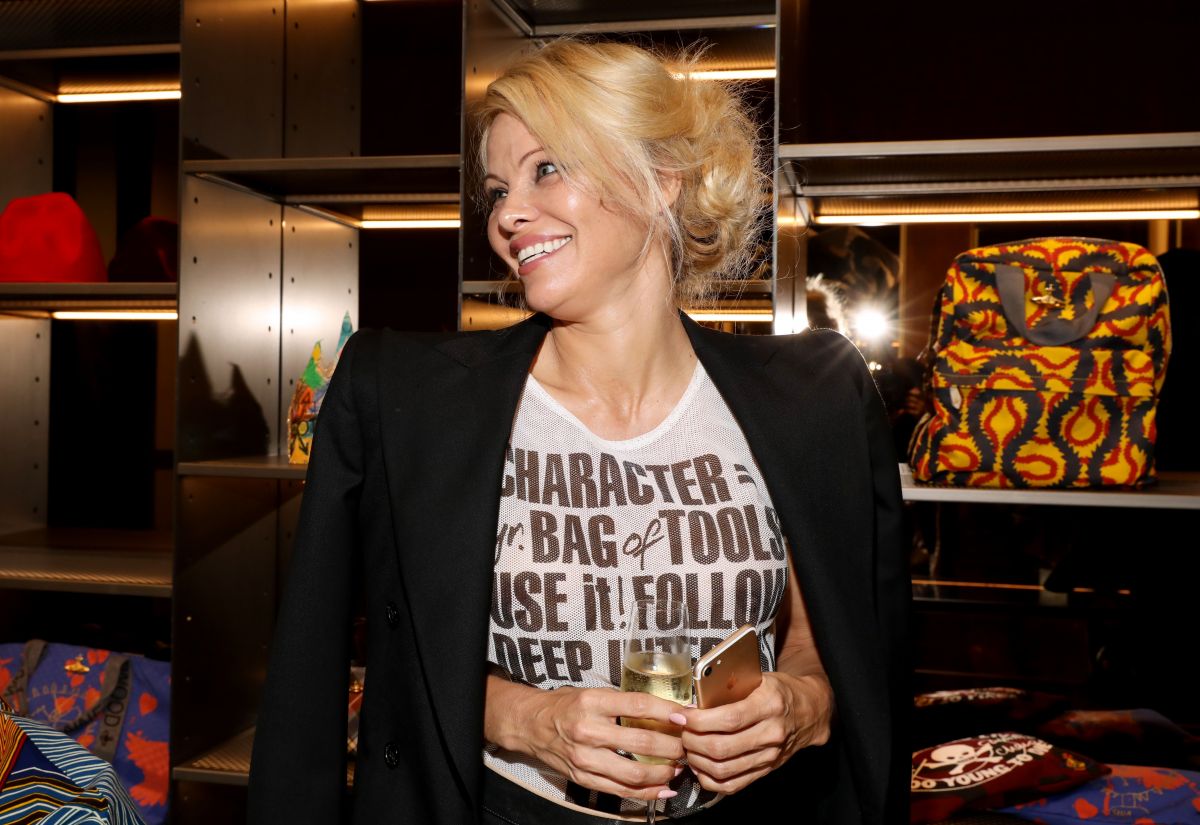 PAMELA ANDERSON at Vivienne Westwood x Juergen Teller Exhibition ...