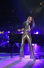 MILEY CYRUS Performs Live at Madison Square Garden in New York 09/30 ...