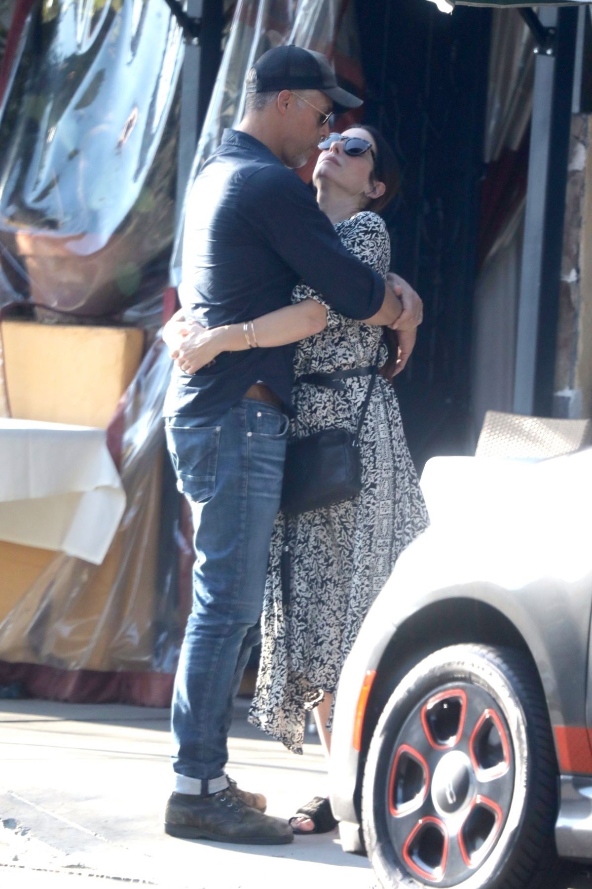 SANDRA BULLOCK and Bryan Randall Out Kissing in Beverly Hills 10/14 ...