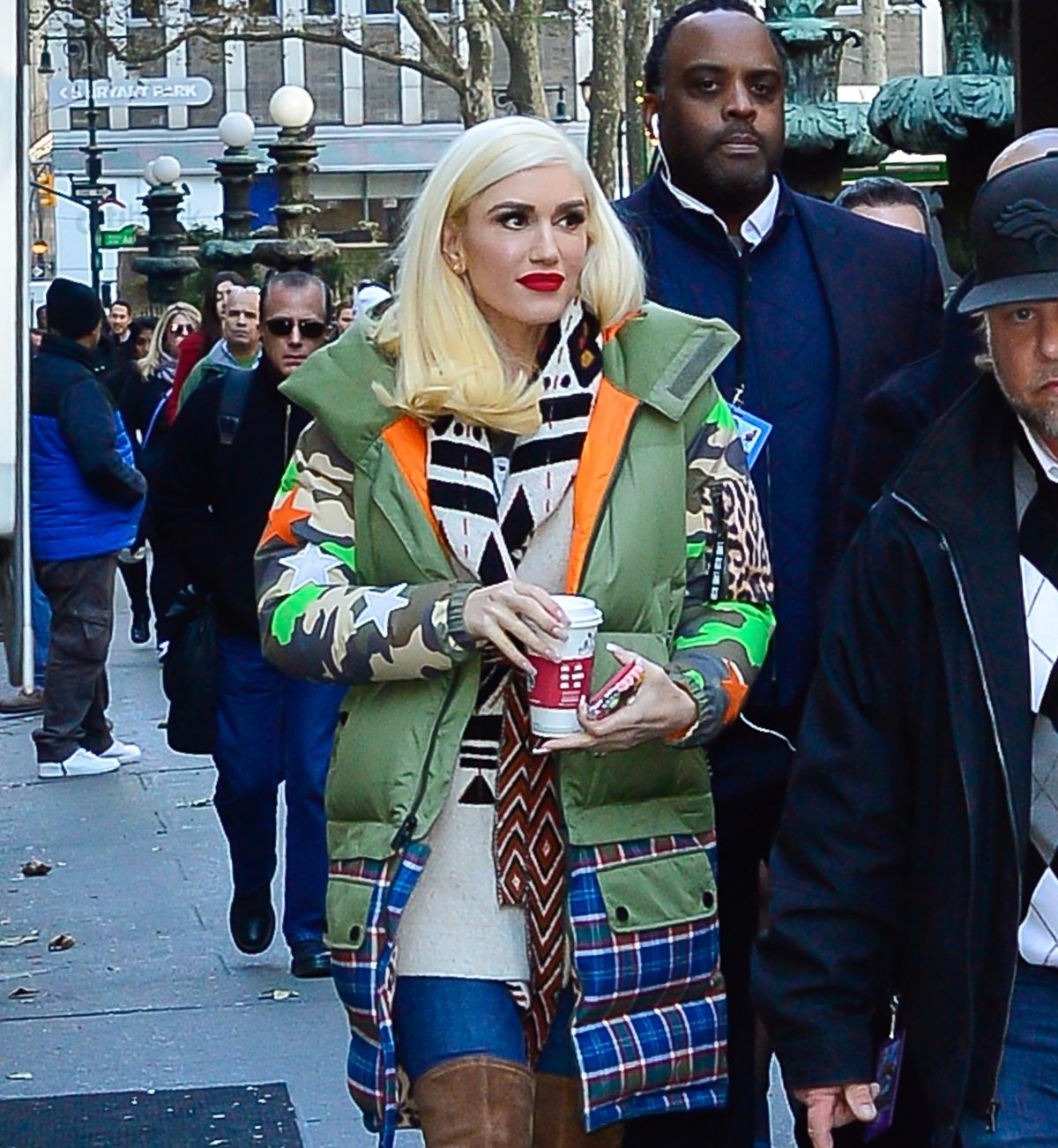 GWEN STEFANIE Leaves Bryant Park in New York 11/21/2017 – HawtCelebs