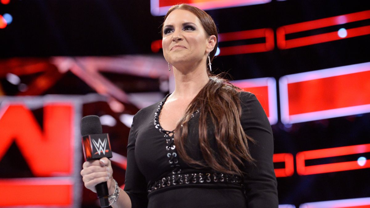 WWE – Raw Digitals 11/20/2017 – HawtCelebs