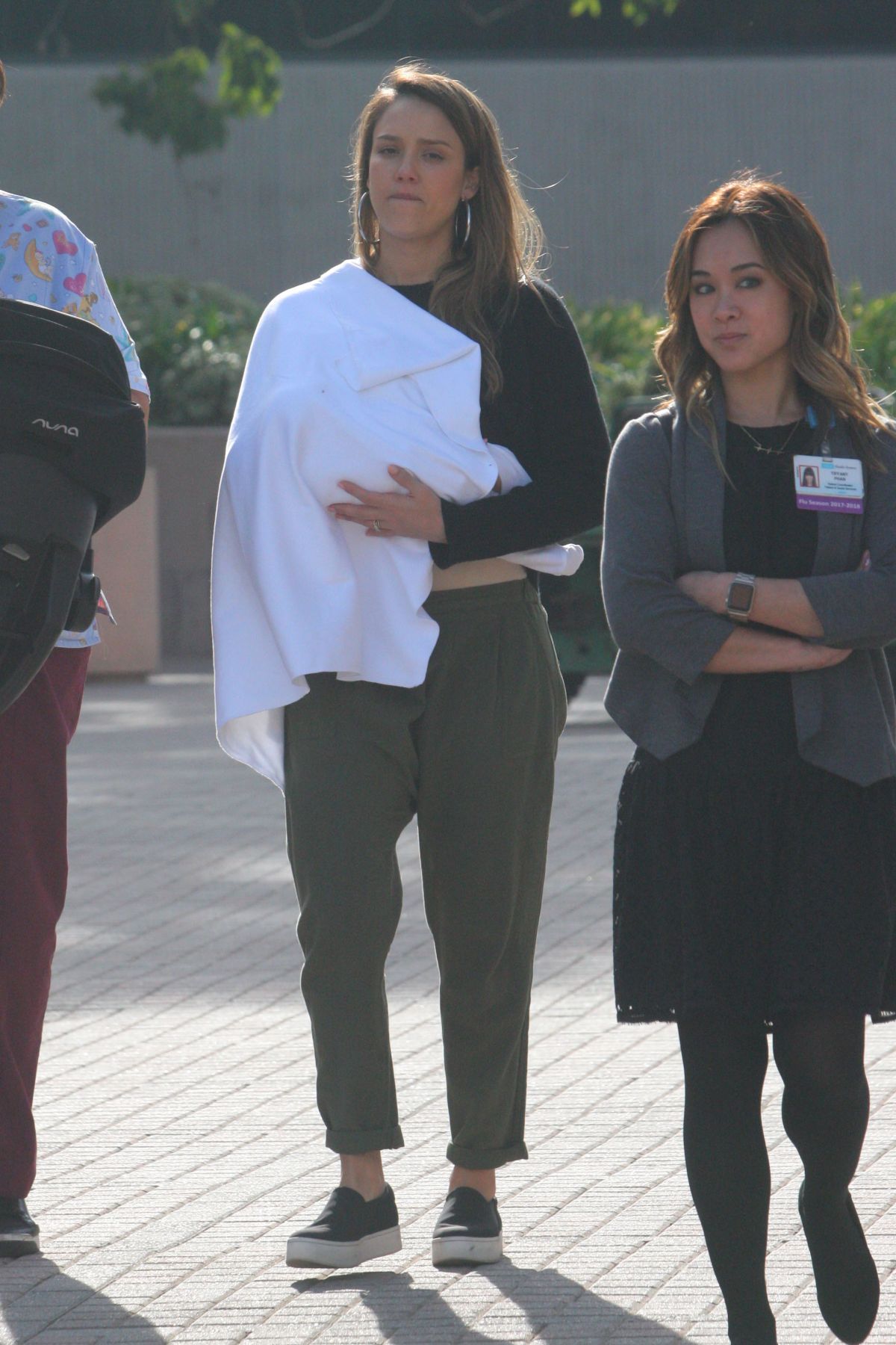 JESSICA ALBA Takes Her Newborn Baby to Doctor in Beverly Hills 01/05 ...